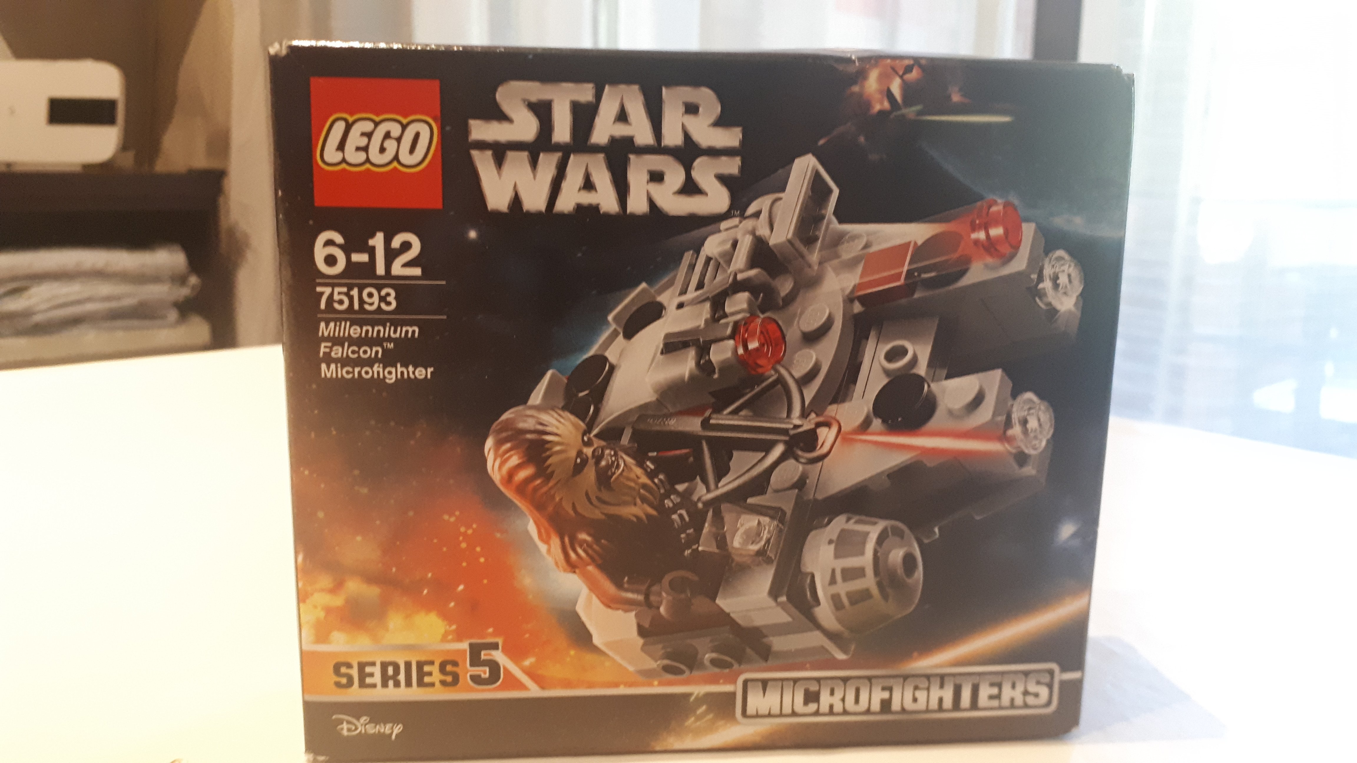 Lego Star Wars - Microfighters Millennium Falcon - The Bricks' Mansion